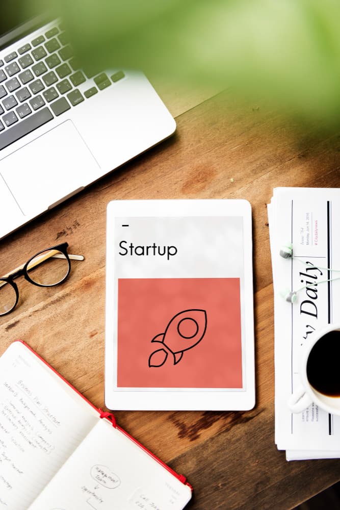 Best UK startup and entrepreneur blogs 2024 - Experlu
